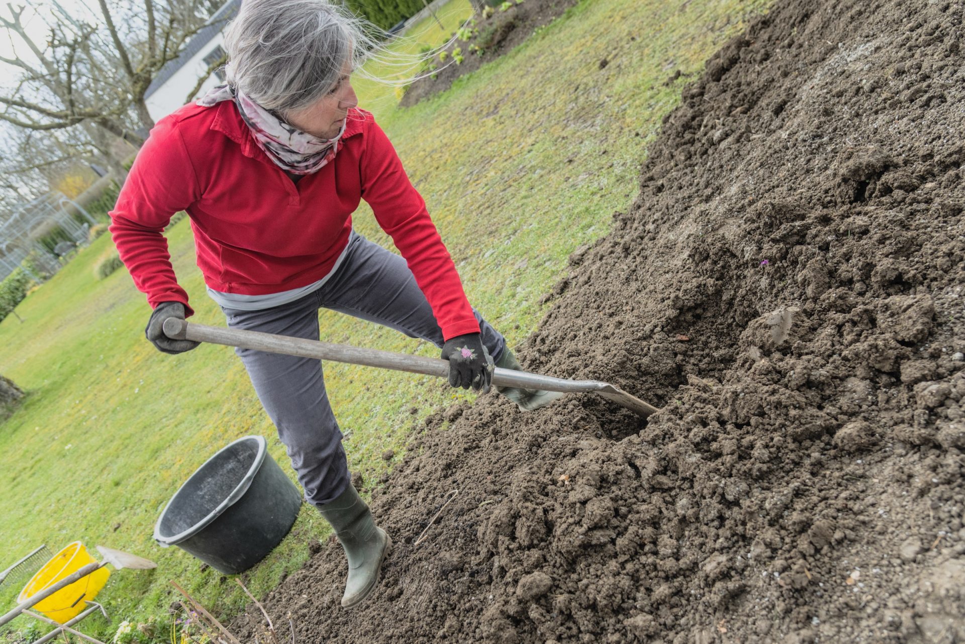 Das Beet richtig vorbereiten - LEITERMANN Blog für Selbermacher